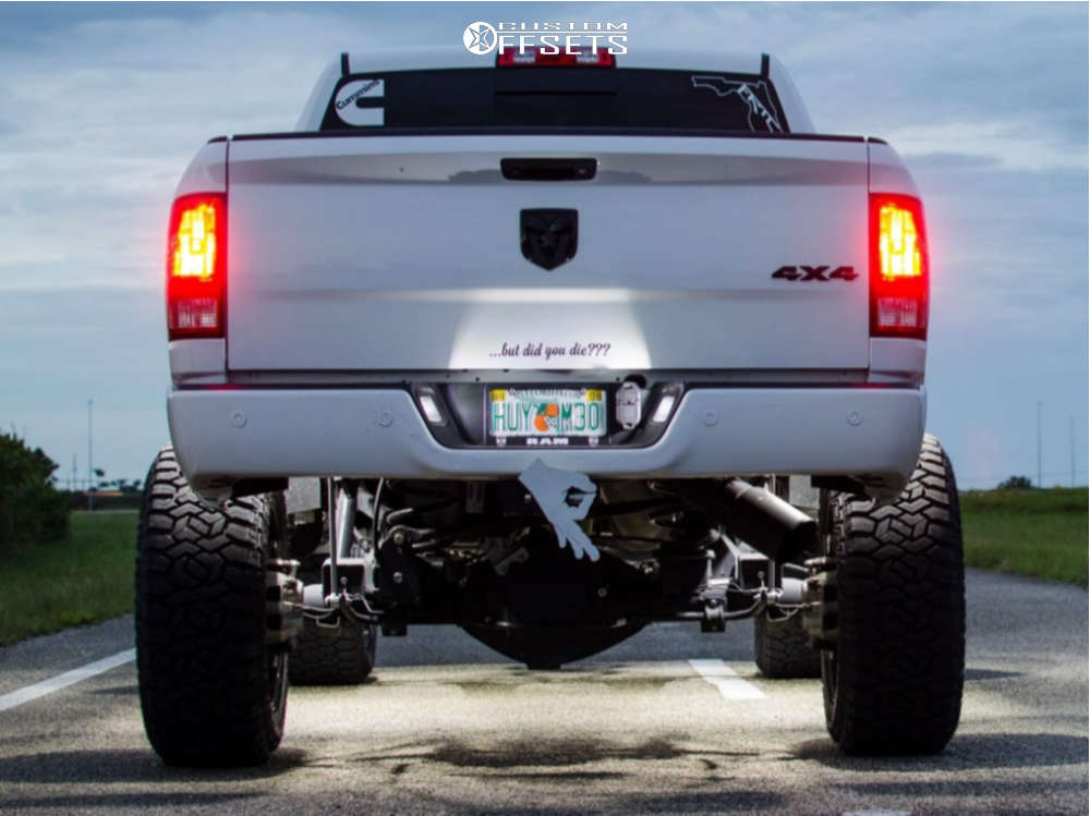 2018 Ram 2500 with 22x12 -44 RBP 80r and 37/13.5R22 Fury Offroad ...