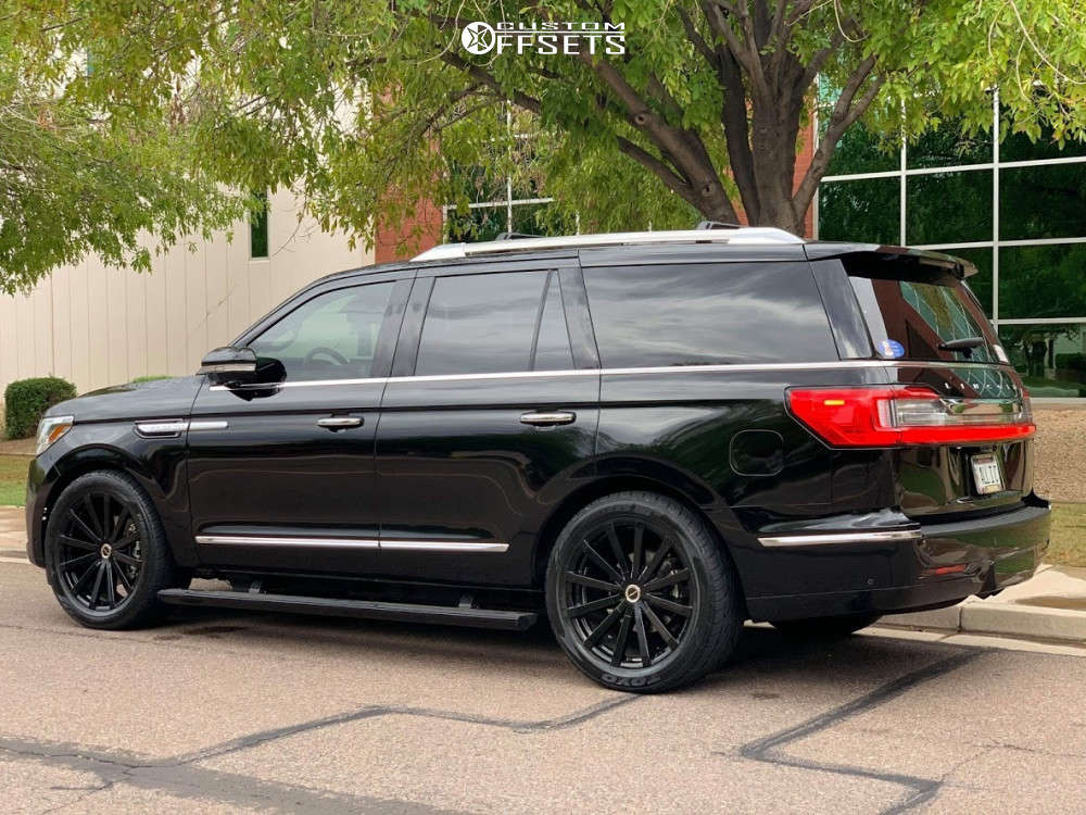 2018 Lincoln Navigator with 22x9.5 30 Strada Gabbia and 305/45R22 Toyo ...