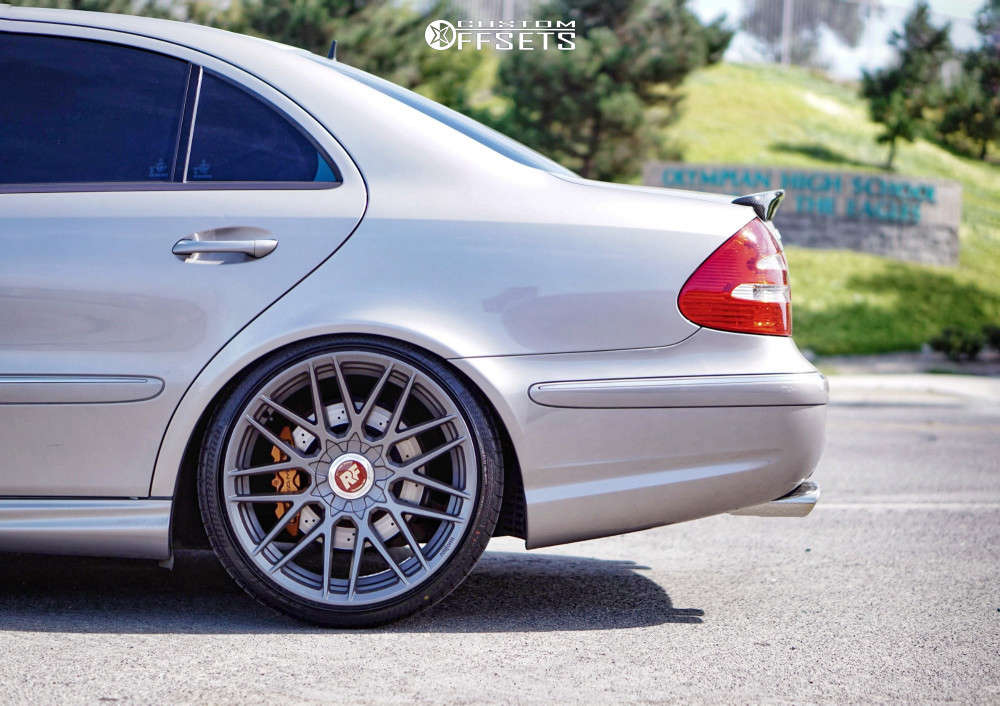 2004 Mercedes-Benz E55 AMG with 20x10 35 Rotiform Rse and 255/30R20 ...
