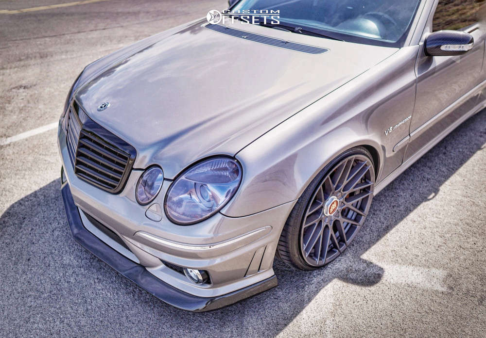2004 Mercedes-Benz E55 AMG with 20x10 35 Rotiform Rse and 255/30R20 ...