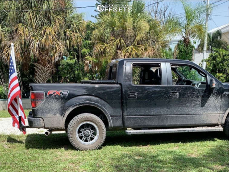 2013 Ford F-150 with 18x9 Pro Comp Series 31 and 33/12.5R18 Nitto Ridge ...