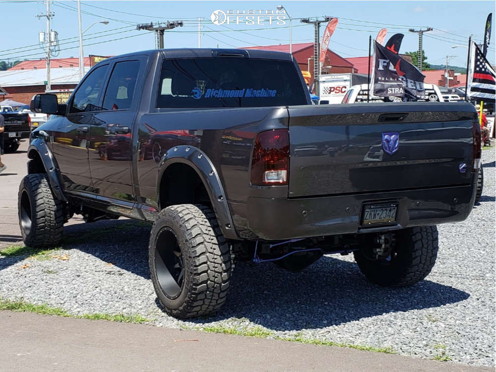 2018 Ram 2500 with 20x12 -44 Raceline Shift and 35/12.5R20 Federal ...