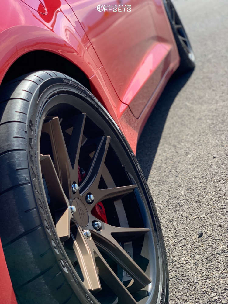 2019 Chevrolet Camaro with 20x8.5 40 Ferrada FR2 and 285/30R20 Goodyear ...
