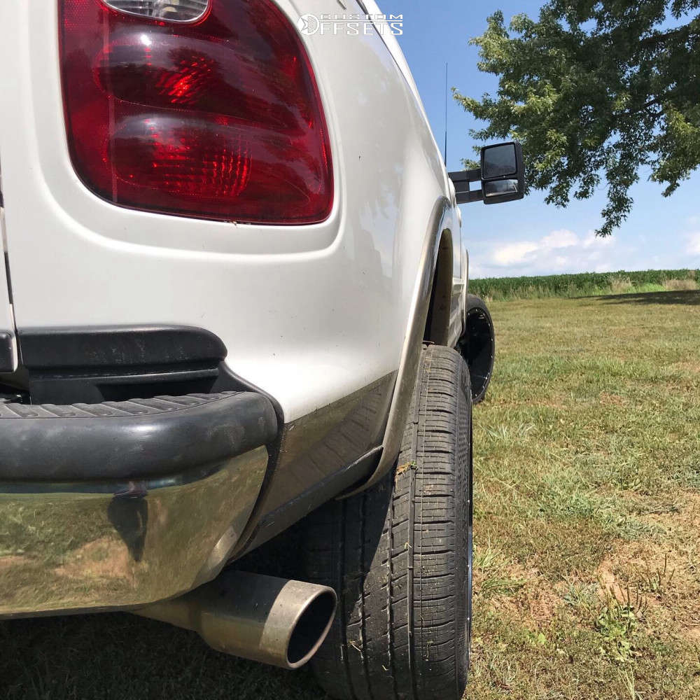 2002 Ford F-150 with 22x12 -44 Full Throttle FT-1 and 305/40R22 Pirelli ...