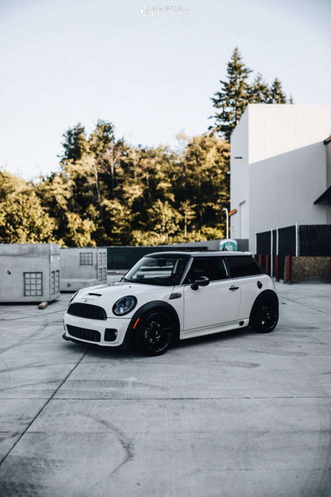 2010 Mini Cooper with 18x7.5 48 BBS Rf and 215/40R18 Michelin Pilot ...