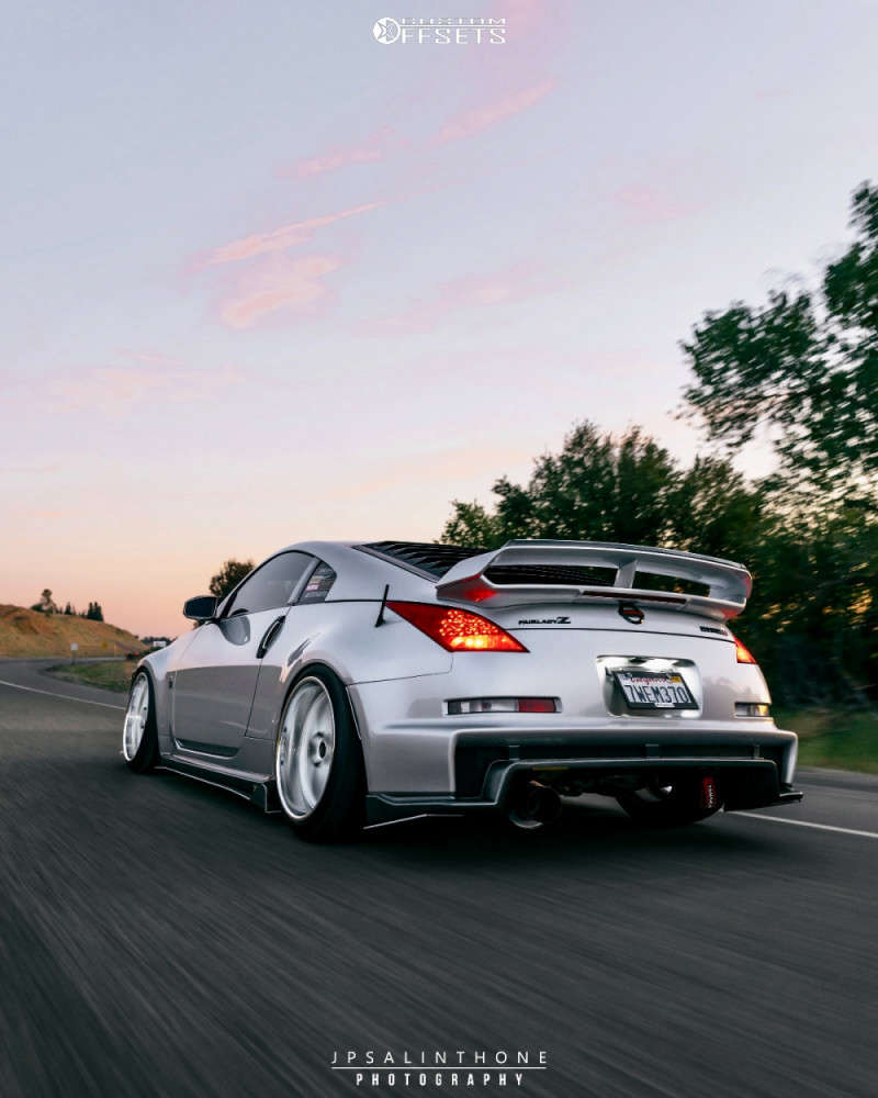 2008 Nissan 350Z with 19x10 15 Weds Cerberus and 245/35R19 Nankang NS ...