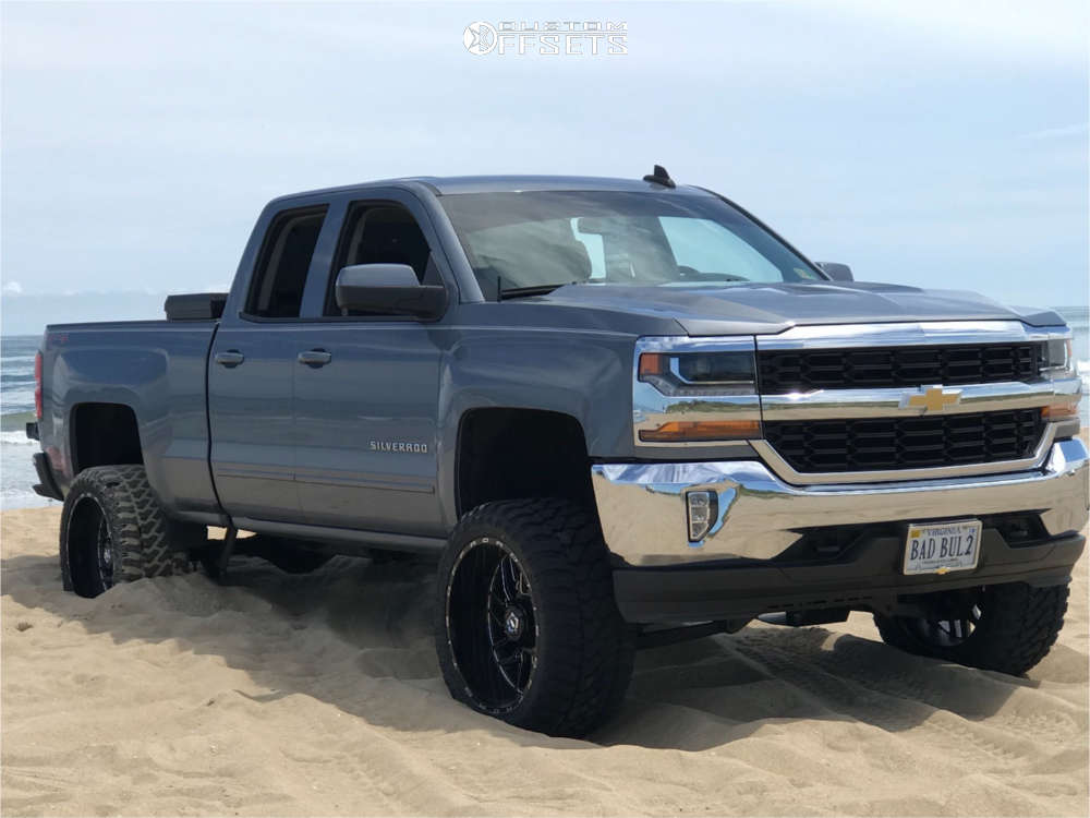 2016 Chevrolet Silverado 1500 with 22x12 -44 TIS 544BM and 33/14.5R22 Fury Offroad Country ...