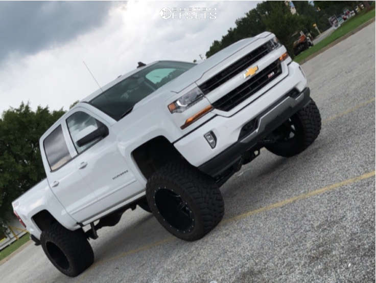 2018 Chevrolet Silverado 1500 with 22x14 -76 Fuel Maverick and 375 ...