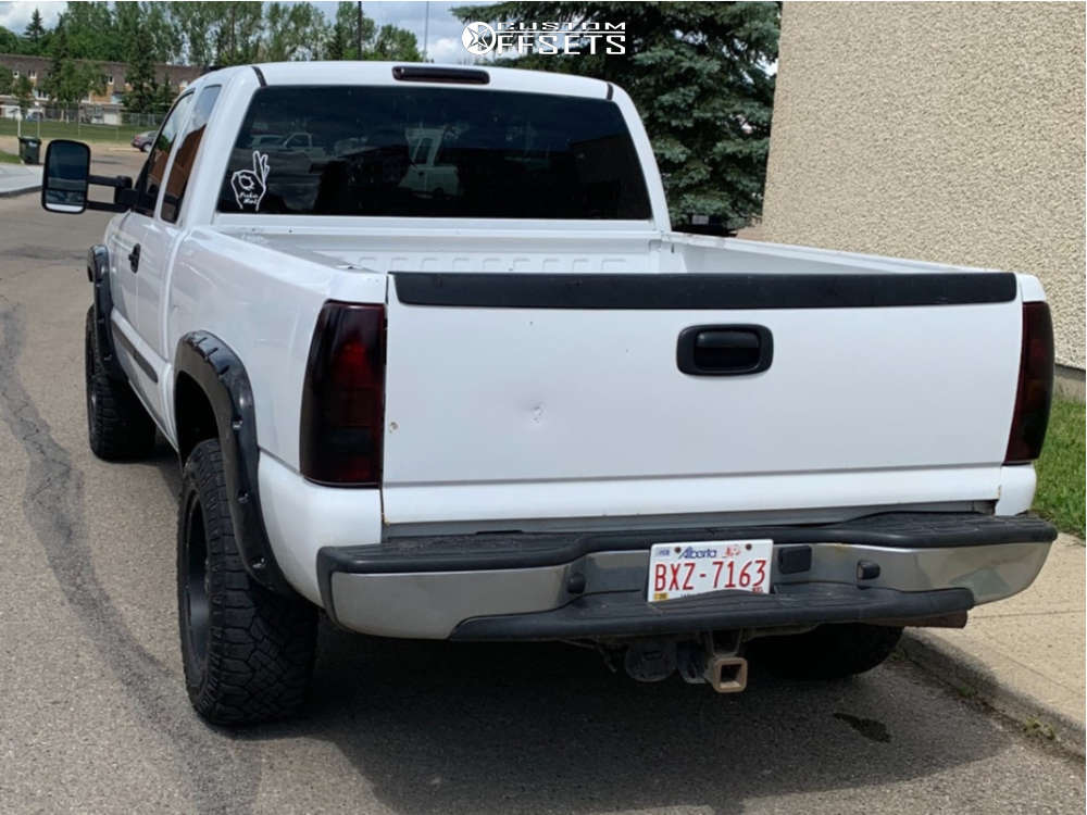 2003 GMC Sierra 1500 with 18x9 1 Ultra Predator Ii and 275/65R18 ...