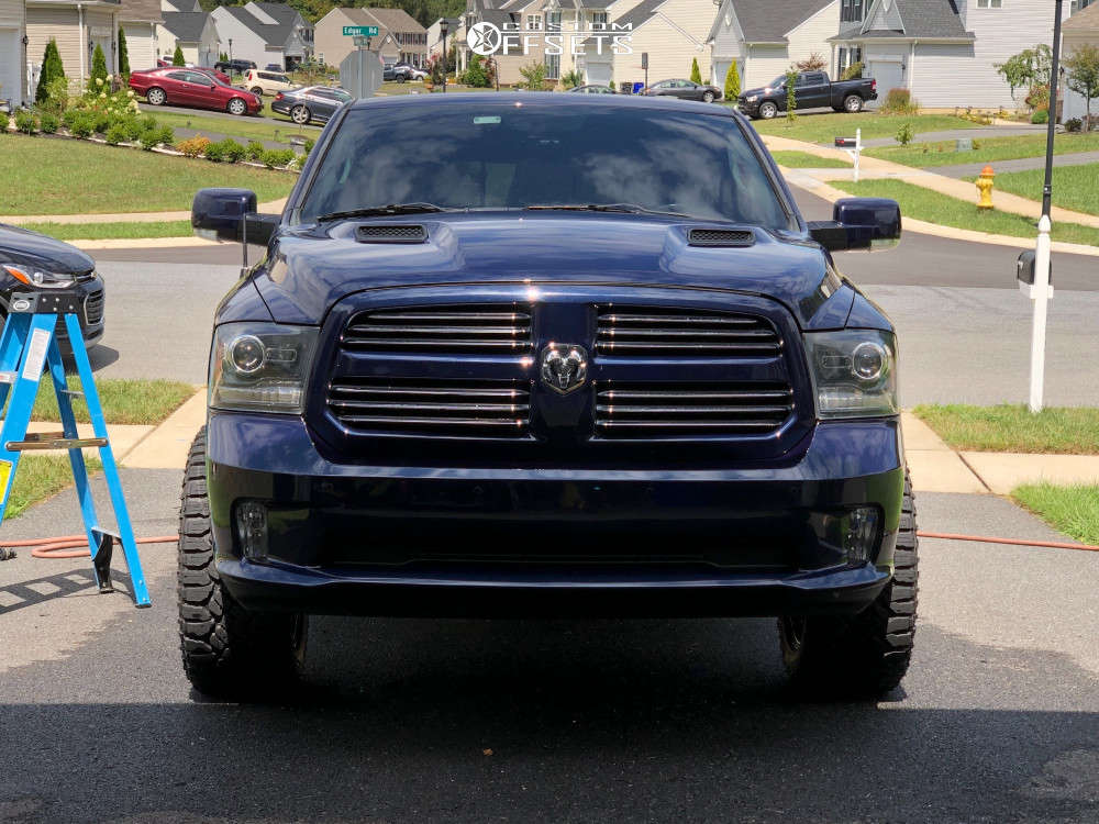 2015 Ram 1500 with 20x10 -19 Gear Off-Road 726mb and 33/12.5R20 ...