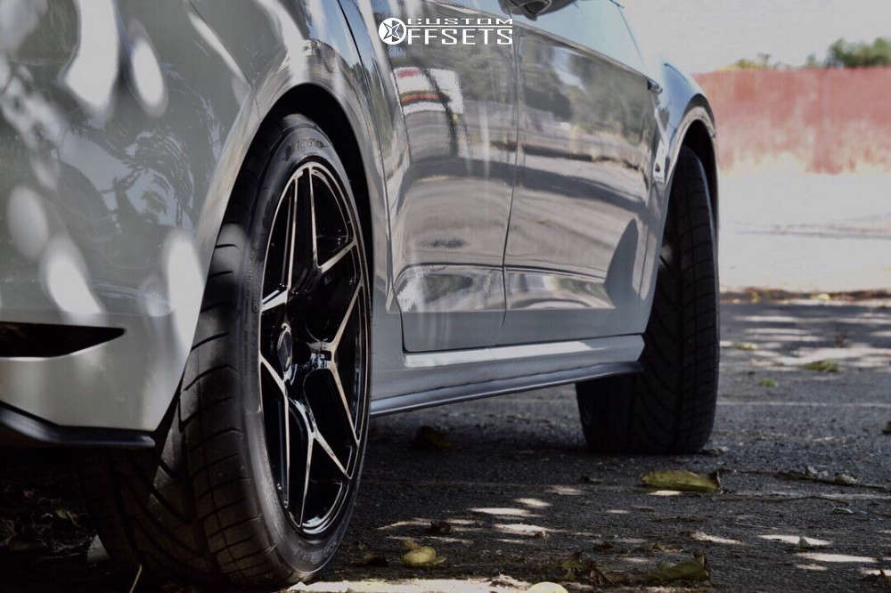 2016 Volkswagen GTI with 18x8.5 38 Versus Racing Vs23 and 235/40R18 ...