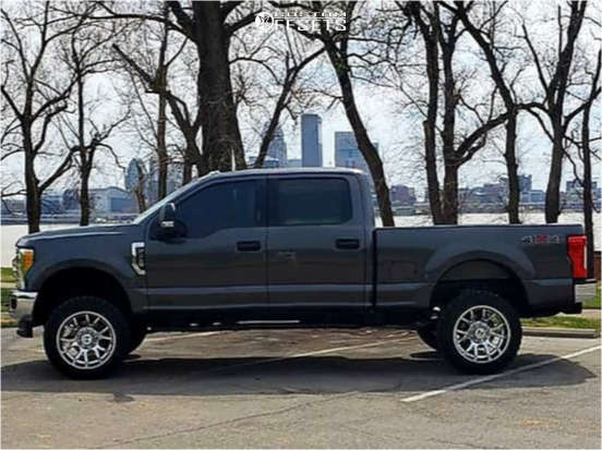 2017 Ford F-250 Super Duty with 22x12 -44 Hostile Rage and 35/12.5R22 ...