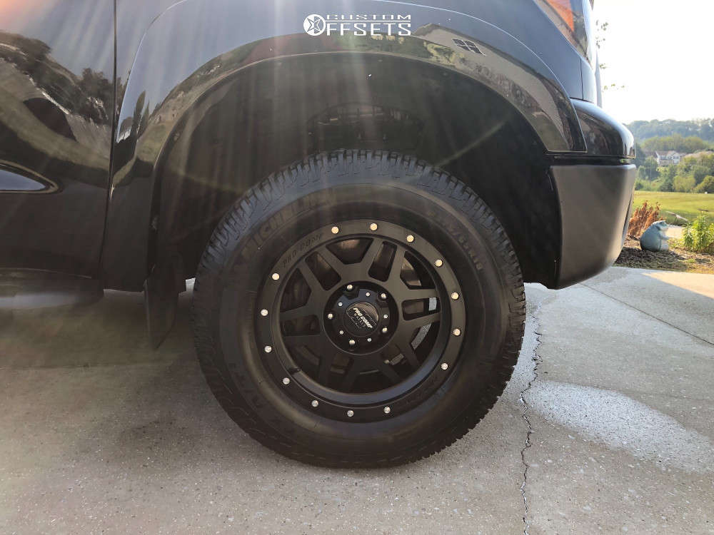 2007 Toyota Tundra with 18x9 0 Pro Comp Series 41 and 275/65R18 ...