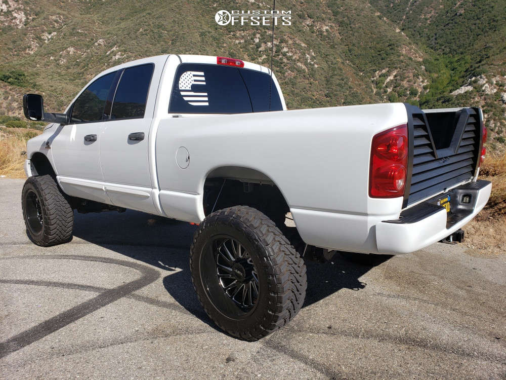 2007 Dodge Ram 2500 with 22x12 -45 Tuff T2a and 37/13.5R22 Toyo Tires ...