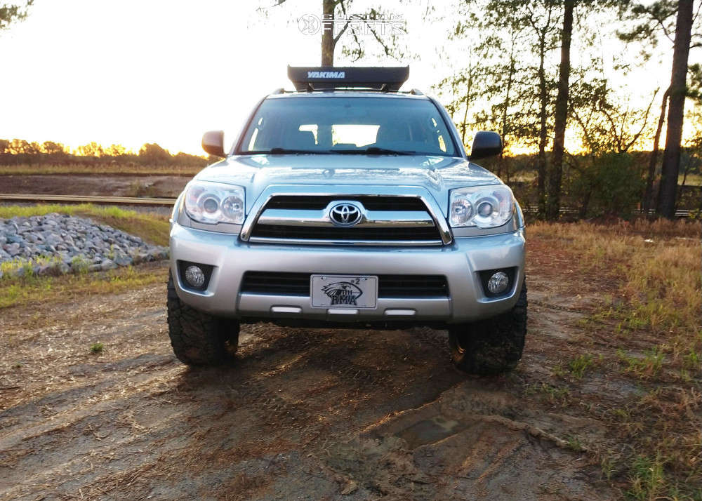 2006 Toyota 4Runner with 20x9 -12 Havok H110 and 275/55R20 Nitto Ridge ...