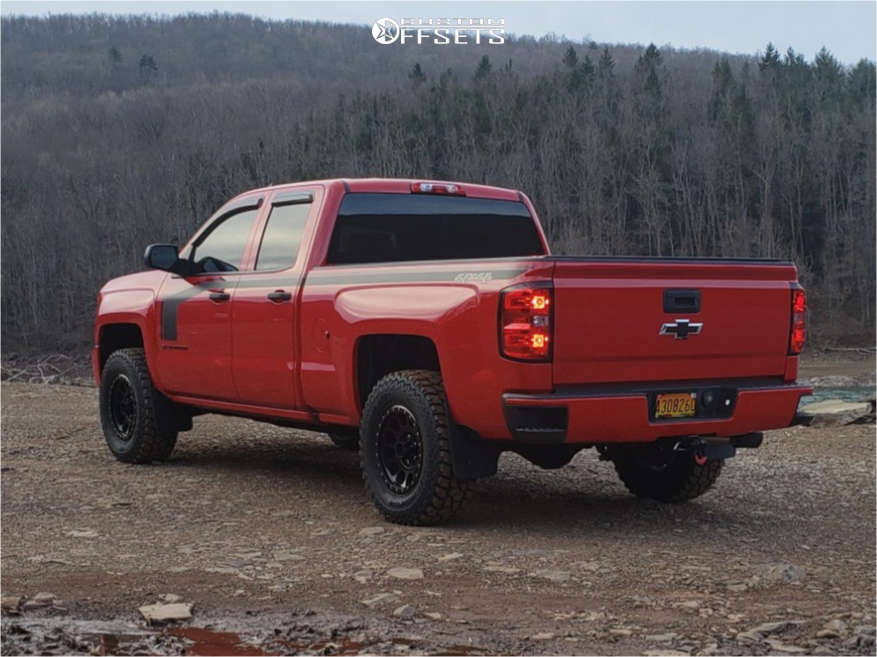 2018 Chevrolet Silverado 1500 with 17x8.5 0 Method Nv and 285/70R17 ...