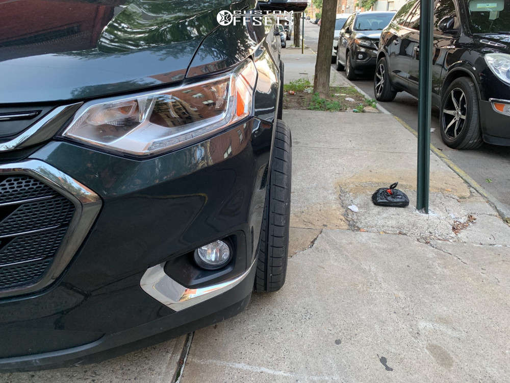 2019 Chevrolet Traverse with 20x9 27 OE Performance 176 and 255/50R20 ...