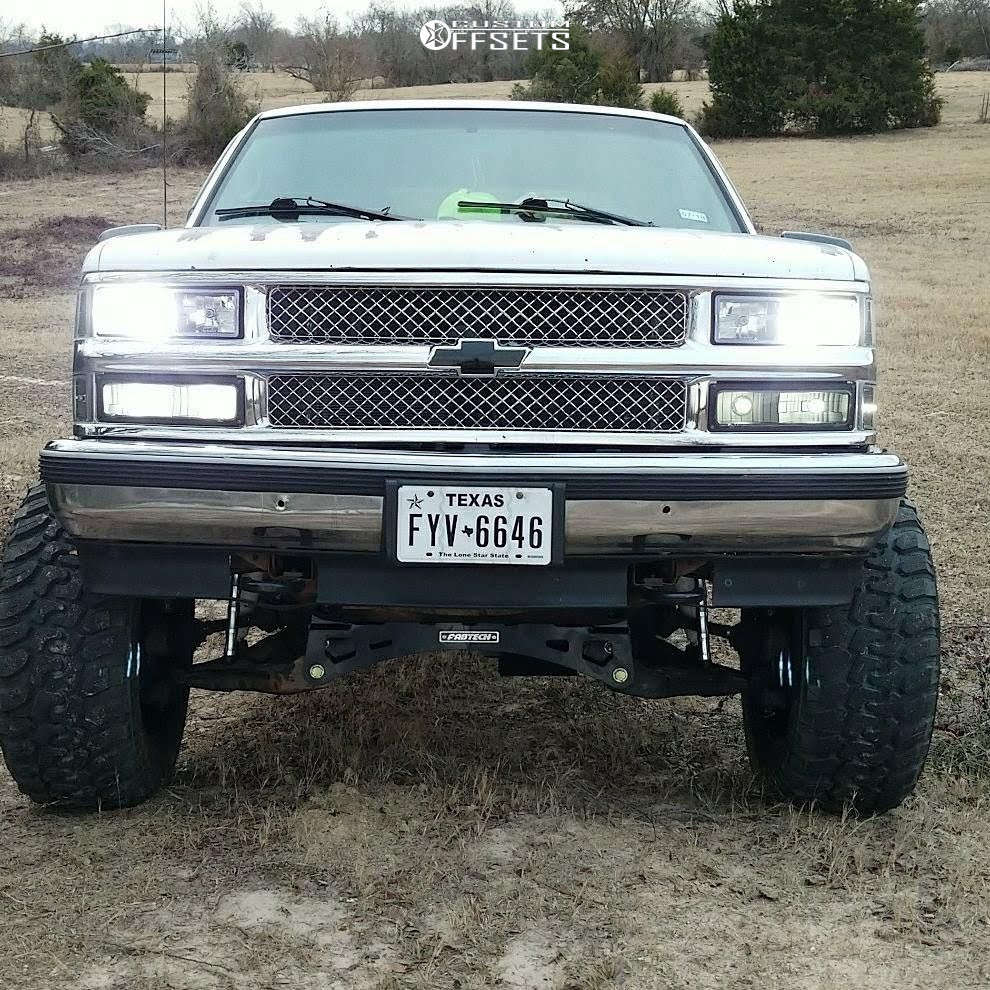 1998 Chevrolet K1500 with 20x12 -44 Fuel Maverick and 35/12.5R20 ...