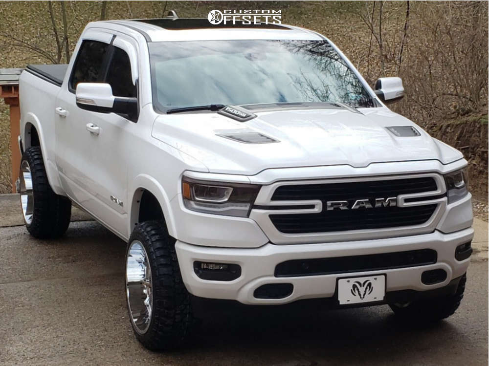 2019 Ram 1500 with 22x12 -44 Hostile Rage and 33/12.5R22 Fury Offroad ...