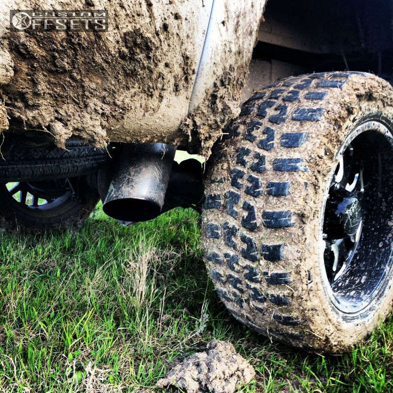 2006 GMC Sierra 2500 HD with 20x10 -14 Axe Offroad 507 and 33/12.5R20 ...