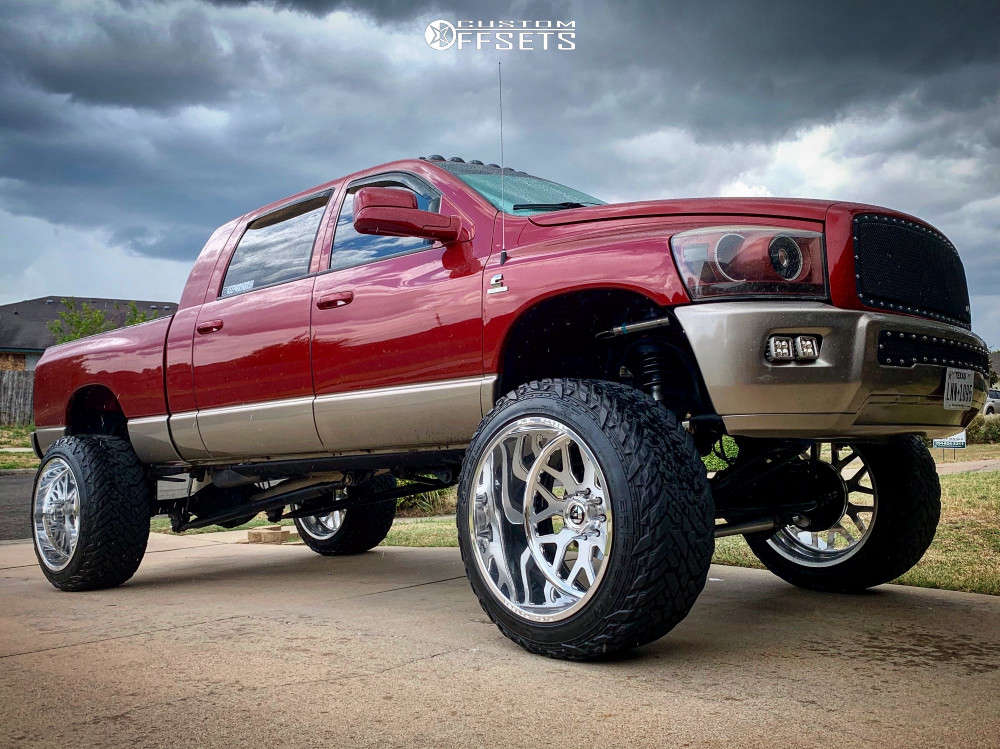 2009 Dodge Ram 2500 with 26x16 -101 Fuel Forged Ff19 and 40/15.5R26 ...