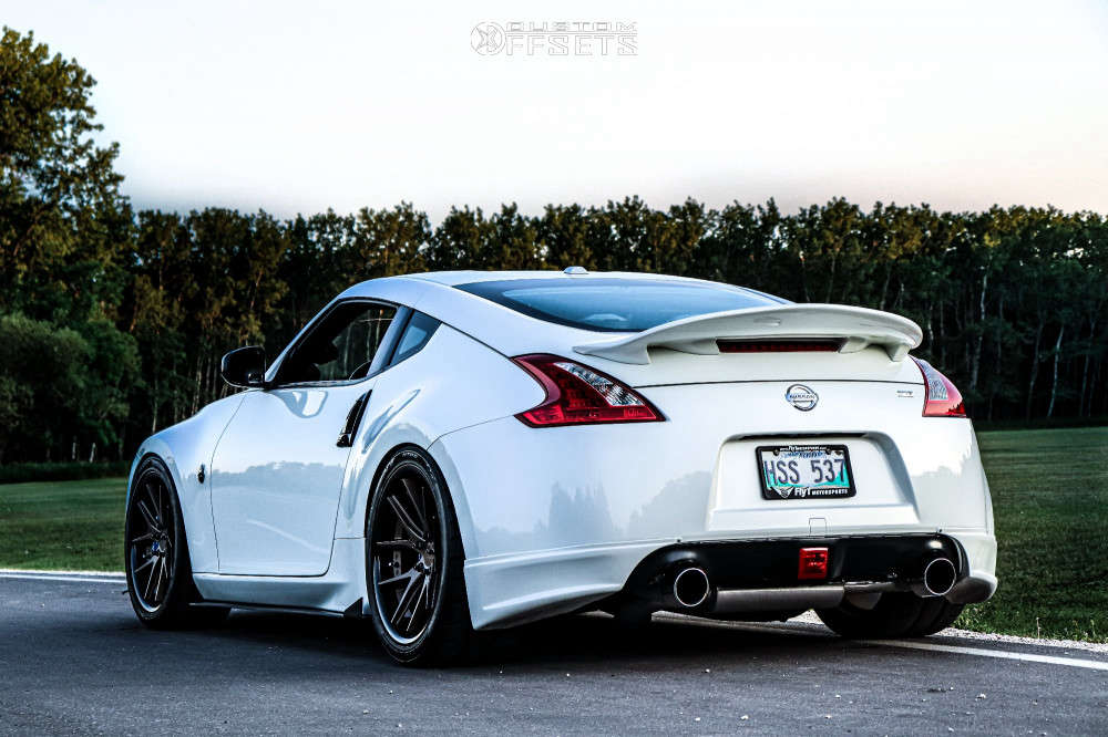 2010 Nissan 370Z with 20x9 25 Ferrada FR2 and 275/35R20 Nitto Nt05 and ...