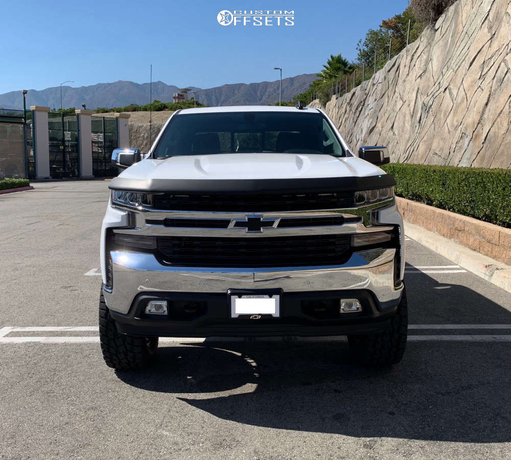 2019 Chevrolet Silverado 1500 with 20x9 1 Fuel Blitz and 35/12.5R20 ...