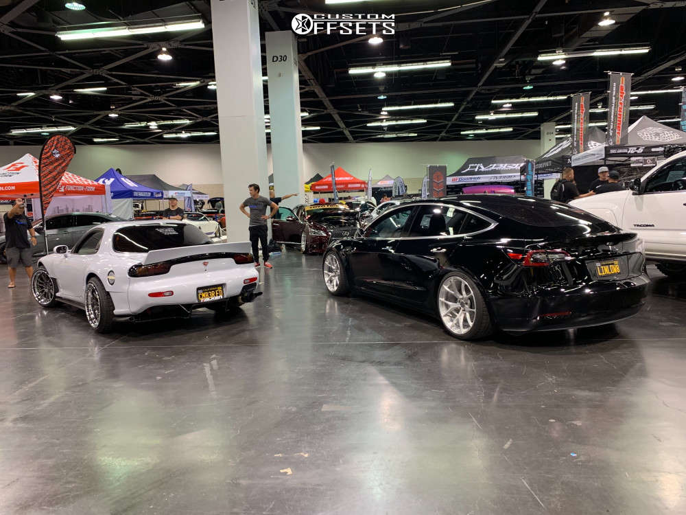 2018 Tesla 3 with 20x9 25 Signature Wheel SV104 and 245/35R20 Michelin ...