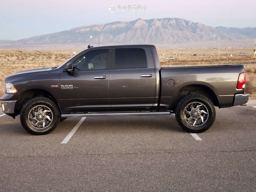 2017 Ram 1500 with 20x10 -25 Grid Gd01 and 35/12.5R20 Kenda Klever R/t ...