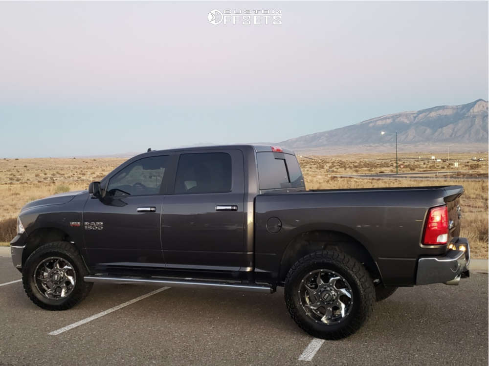 2017 Ram 1500 with 20x10 -25 Grid Gd01 and 35/12.5R20 Kenda Klever R/t ...