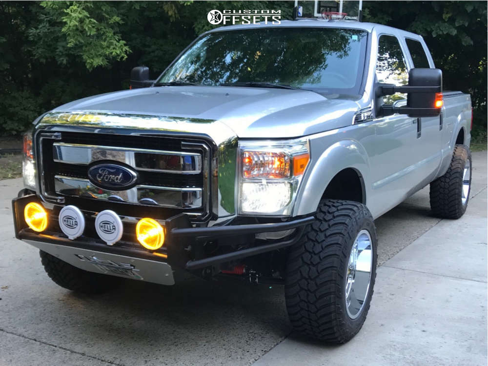 2015 Ford F-250 Super Duty with 20x12 -44 Hostile Alpha and 35/12.5R20 ...