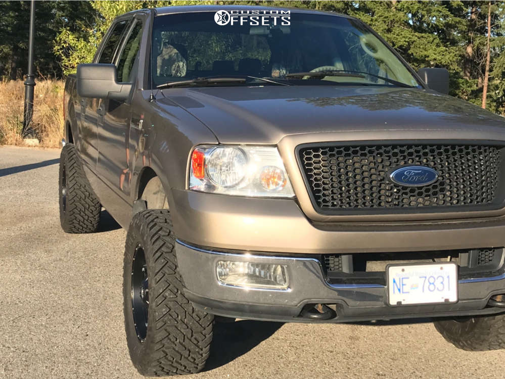2004 Ford F-150 with 18x9 1 Fuel Hostage and 33/12.5R18 Fuel Mud ...