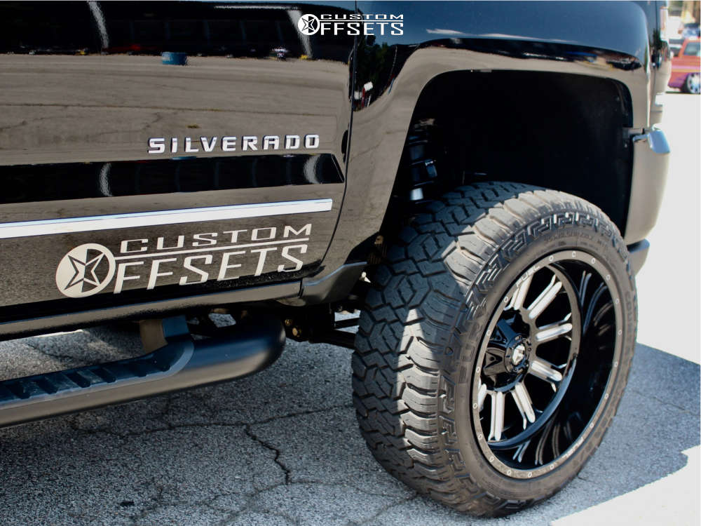2017 Chevrolet Silverado 1500 with 22x12 -44 Fuel D620 and 35/12.5R22 ...