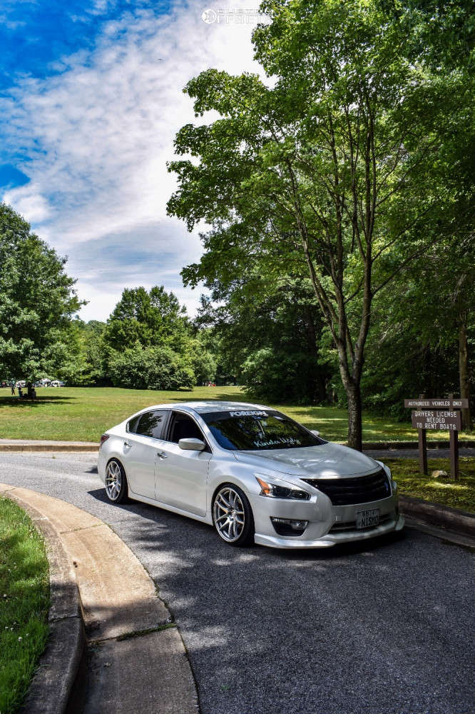2014 Nissan Altima with 19x9.5 22 ESR Sr08 and 215/35R19 Nankang NS-25 ...