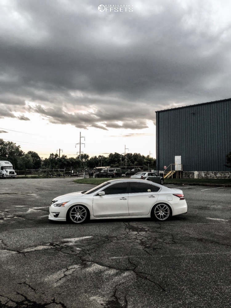 2014 Nissan Altima with 19x9.5 22 ESR Sr08 and 215/35R19 Nankang NS-25 ...