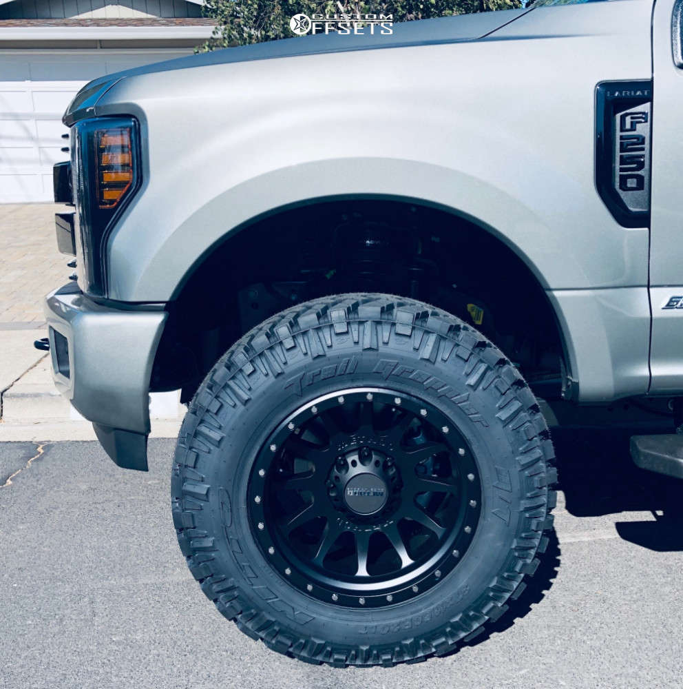 2019 Ford F-250 Super Duty with 20x10 -24 Method Nv and 37/11.5R20 ...