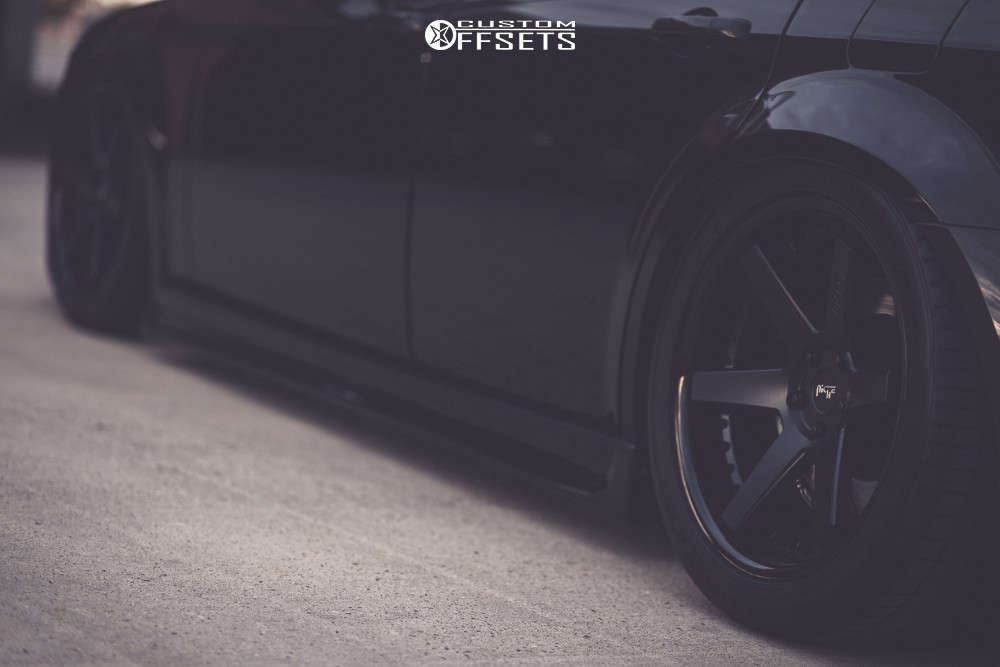 2007 Chrysler 300 with 20x9 18 Niche Altair and 255/45R20 Goodyear ...