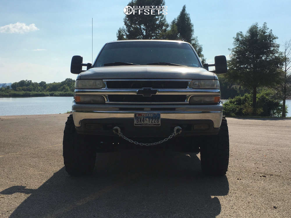 2000 Chevrolet Tahoe with 20x10 -12 Fuel Hostage and 35/12.5R20 ...
