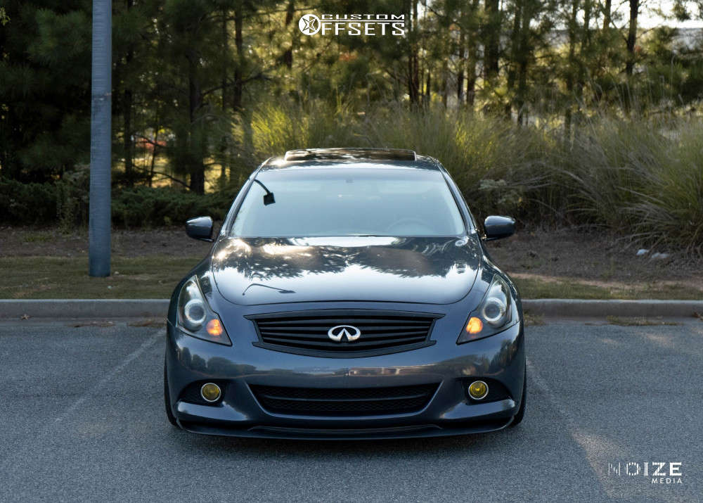 2012 INFINITI G37 with 19x9.5 22 Aodhan DS02 and 245/40R19 Continental ...