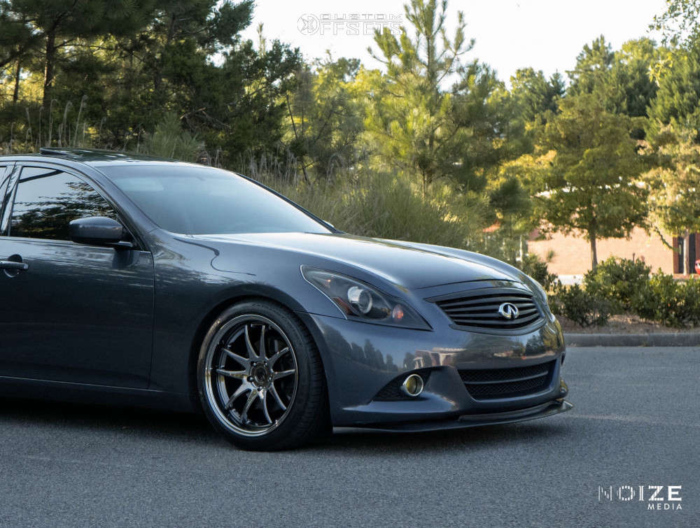 2012 INFINITI G37 with 19x9.5 22 Aodhan DS02 and 245/40R19 Continental ...