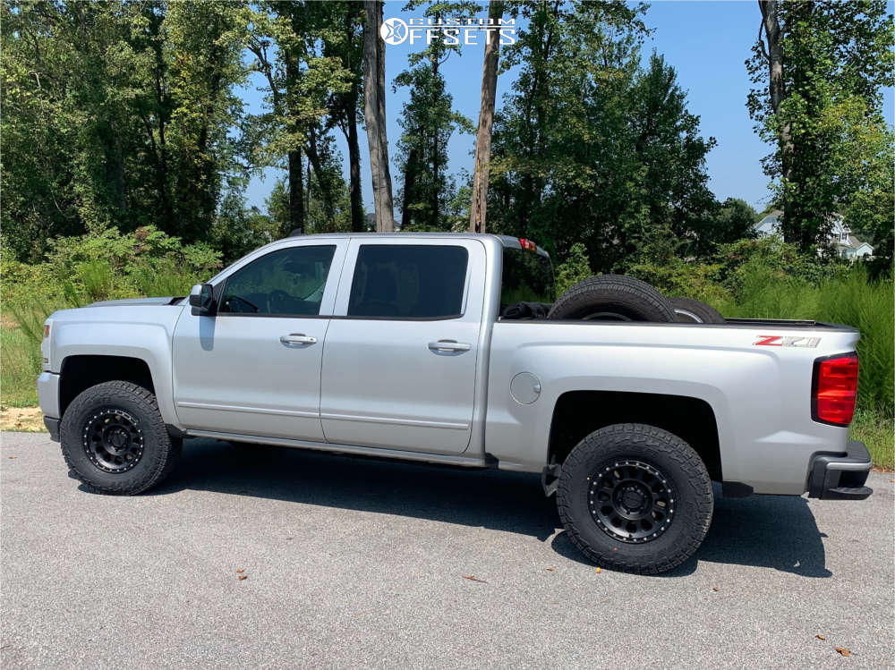 2018 Chevrolet Silverado 1500 with 17x8.5 0 Method Mr315 and 285/70R17 Falken WildPeak AT3W and ...