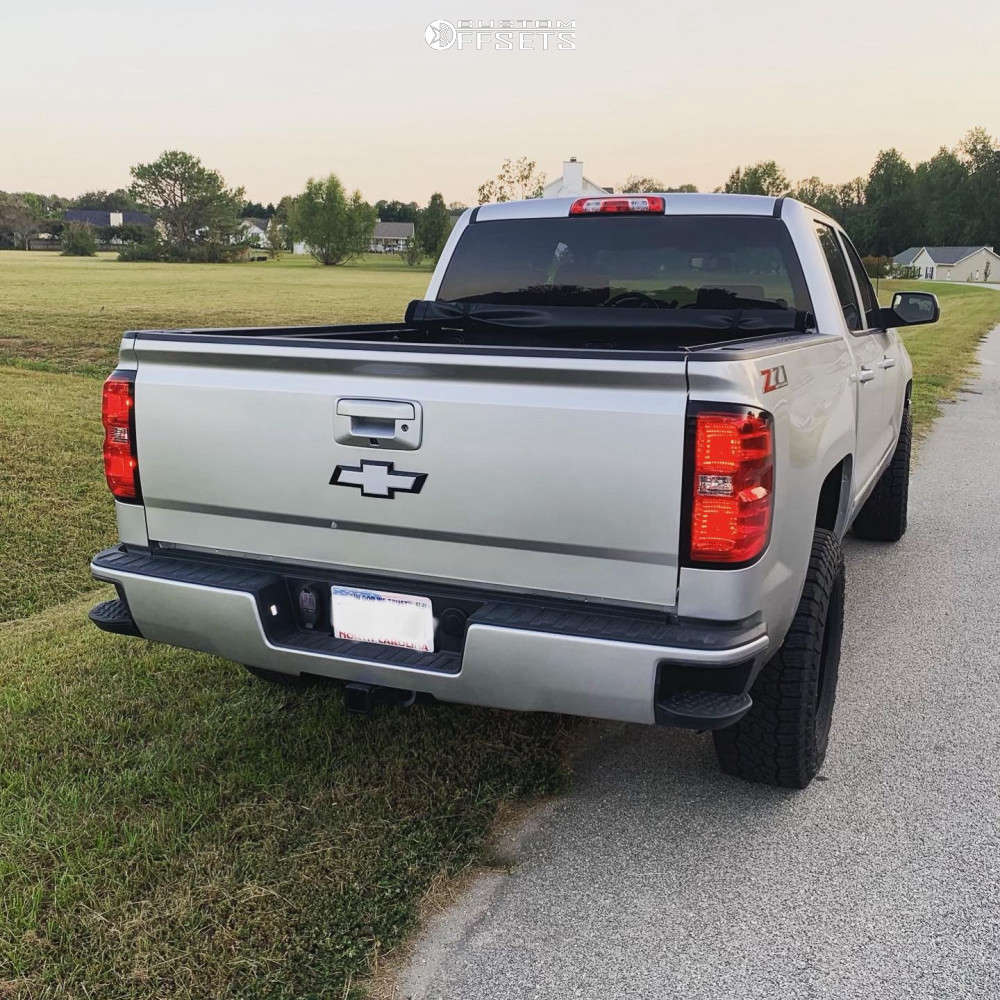 2018 Chevrolet Silverado 1500 with 17x8.5 0 Method Mr315 and 285/70R17 Falken WildPeak AT3W and ...