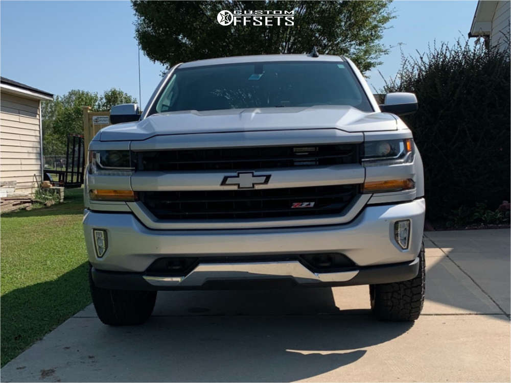 2018 Chevrolet Silverado 1500 with 17x8.5 0 Method Mr315 and 285/70R17 ...
