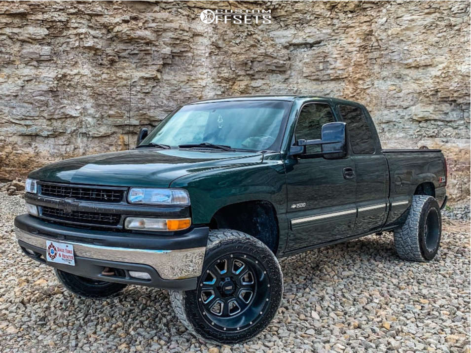 2001 Chevrolet Silverado 1500 with 20x12 -44 Moto Metal Mo972 and 33/12 ...