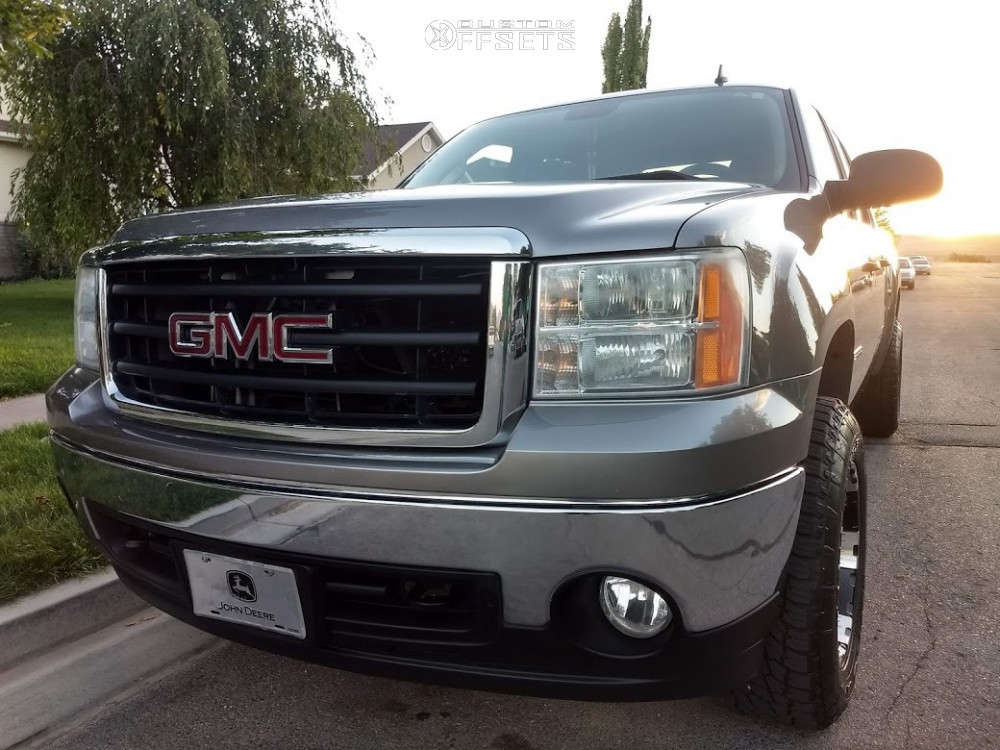 2007 GMC Sierra 1500 with 18x10 -24 Diamo 17 Karat and 275/65R18 Nitto ...