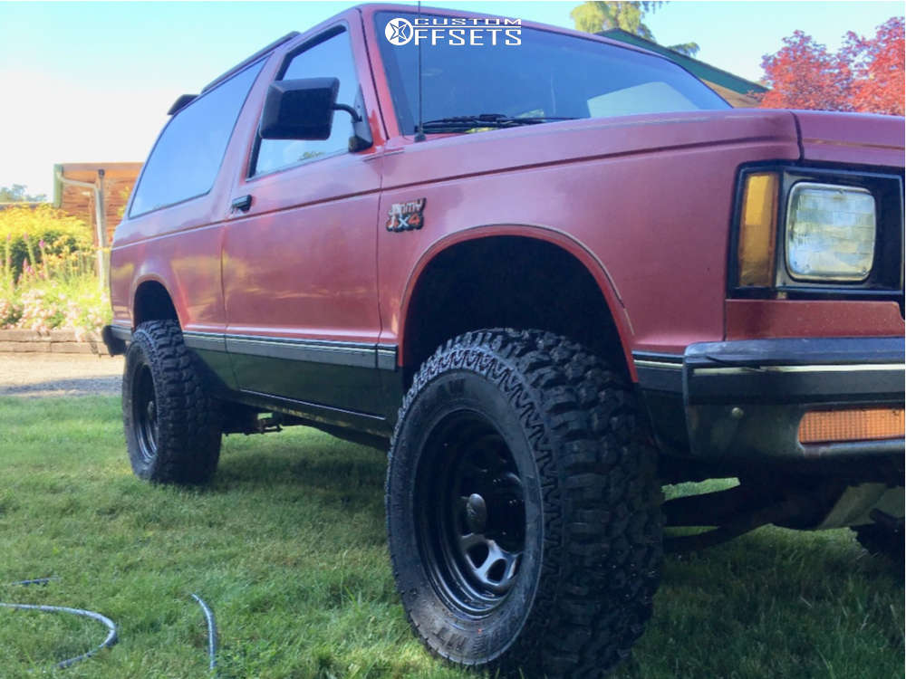 1989 GMC S15 Jimmy with 15x7 6 Black Rock 942b and 30/9.5R15 Mud Claw ...