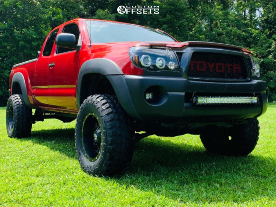 2006 Toyota Tacoma with 17x9 -12 Dropstars 645 and 33/12.5R17 Red Dirt ...