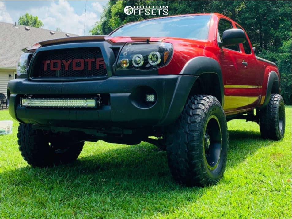 2006 Toyota Tacoma with 17x9 -12 Dropstars 645 and 33/12.5R17 Red Dirt ...