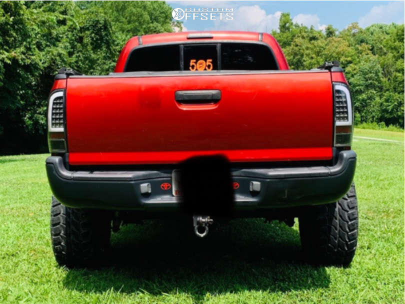 2006 Toyota Tacoma with 17x9 -12 Dropstars 645 and 33/12.5R17 Red Dirt ...