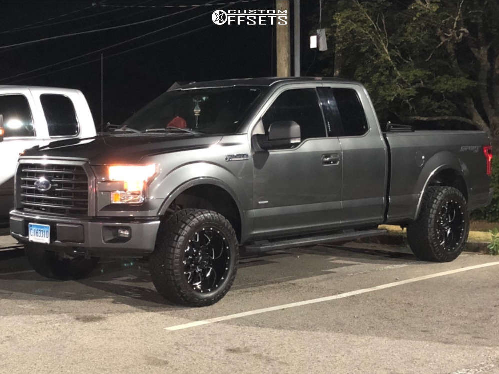 2015 Ford F-150 with 20x10 -25 Ultra Hunter and 33/12.5R20 Nitto Ridge ...